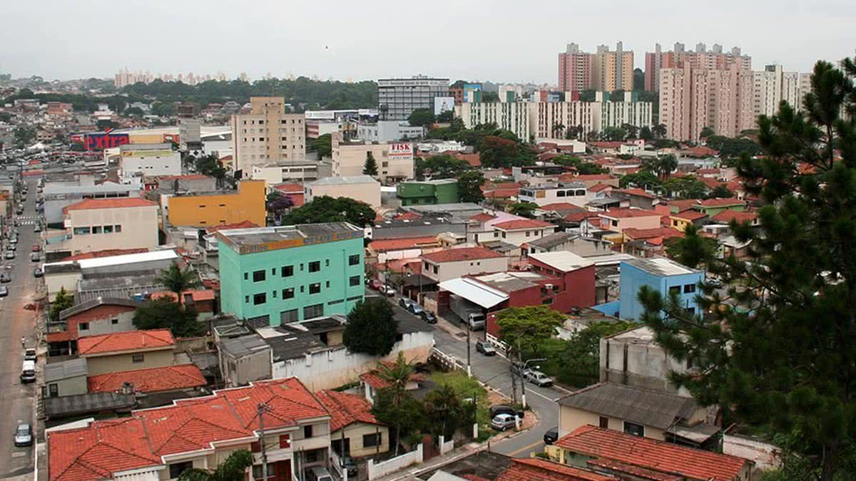 Dentro do 'formigueiro humano': Conheça a vida na cidade mais apertada ...
