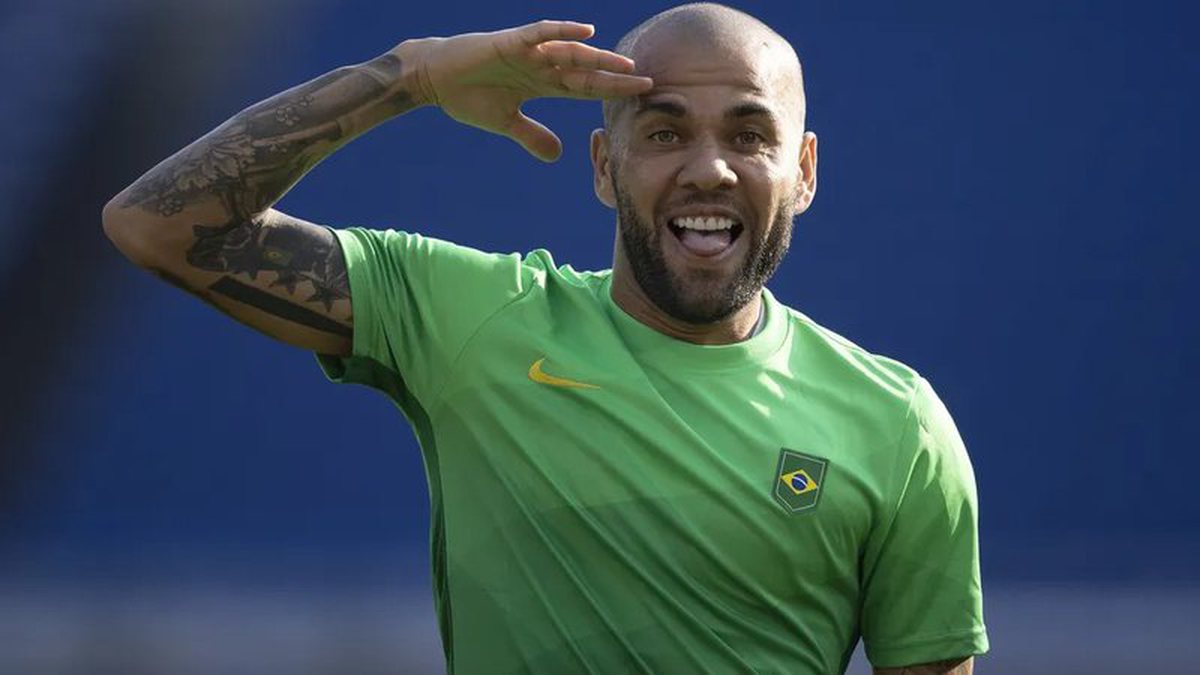 Após ser absolvido, Daniel Alves é flagrado evangelizando e firma ...