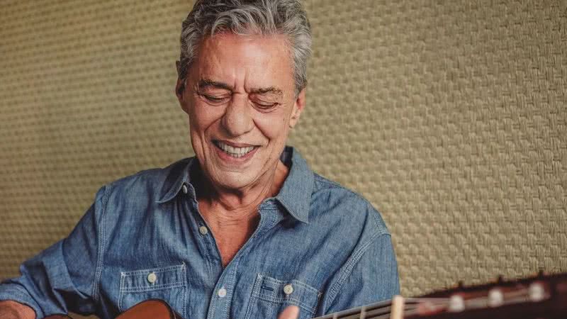 Apresentadora abre o jogo após beijo polêmico em Chico Buarque