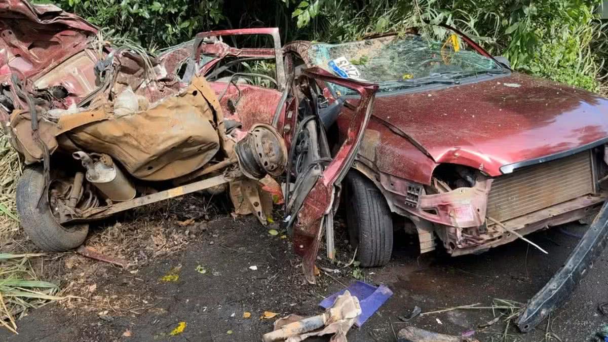 Grave acidente entre carro-forte e veículo de passeio deixa três mortos ...