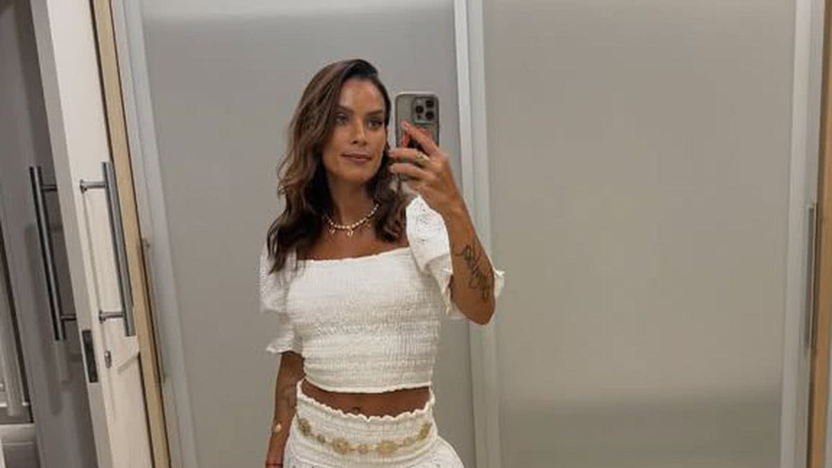 Ju Moraes revela calote de cachês e expõe prefeita: "pague se não o pau ...