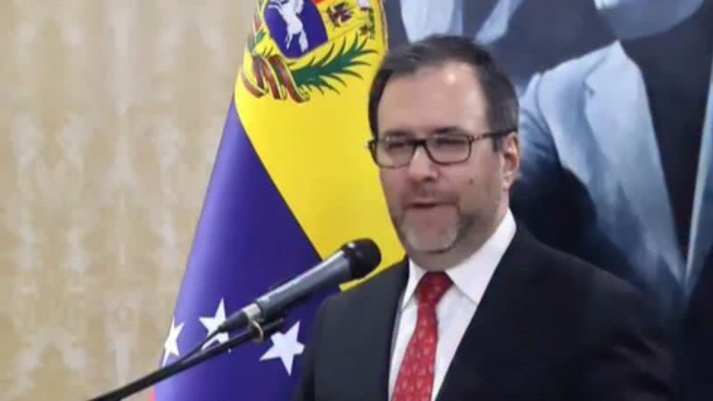 Ministro venezuelano confirma que Maduro permanece presidente e afirma ...