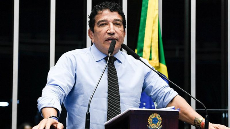 Justiça torna senador Magno Malta réu após falsas acusações de estupro