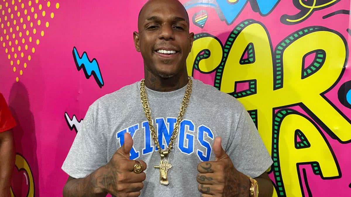 Oh Polêmico deixa show após passar mal: "nem sei o que dizer"; assista ...