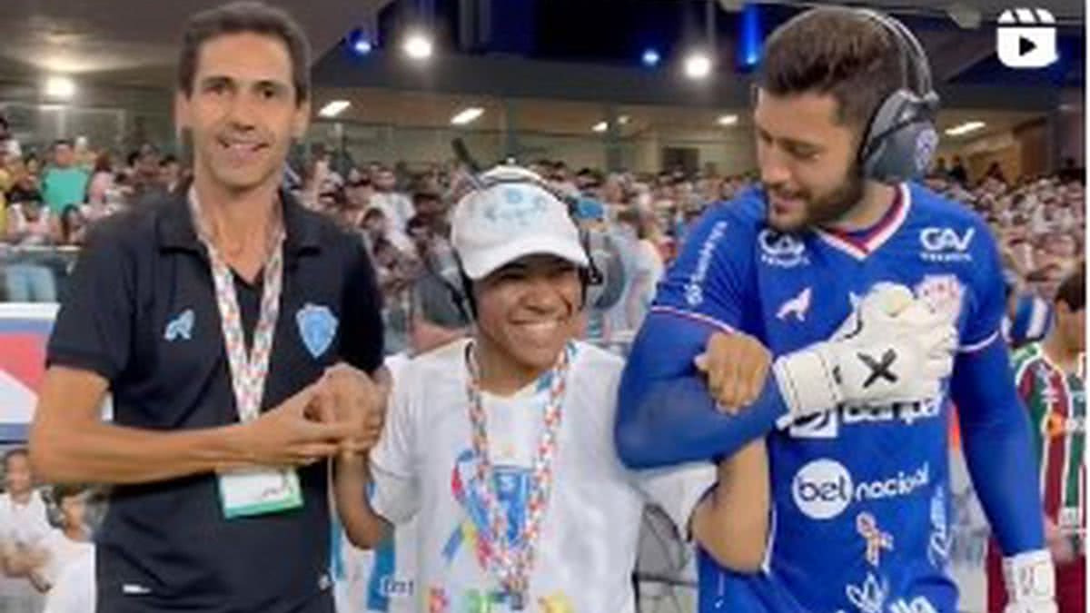 Não é Só Futebol Paysandu Faz Campanha Com Crianças Que Possuem