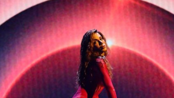 Anitta chora e faz desabafo emocionante nas redes sociais após vencer o VMA