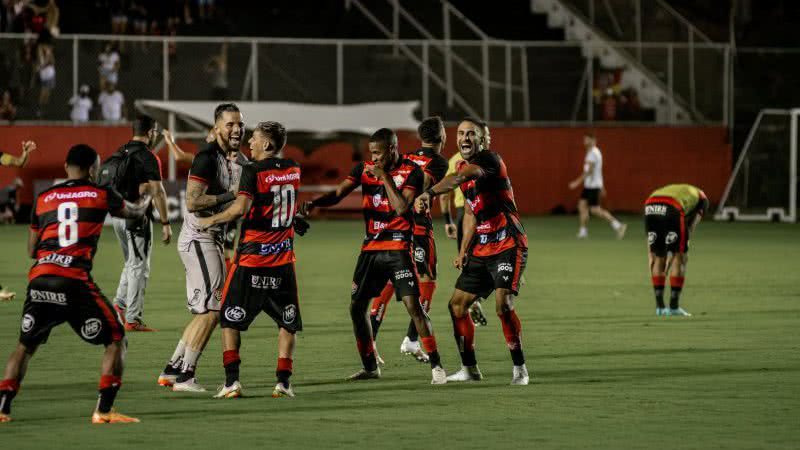 Com gol de Rodrigão, Vitória bate o Paysandu em primeiro jogo do ...