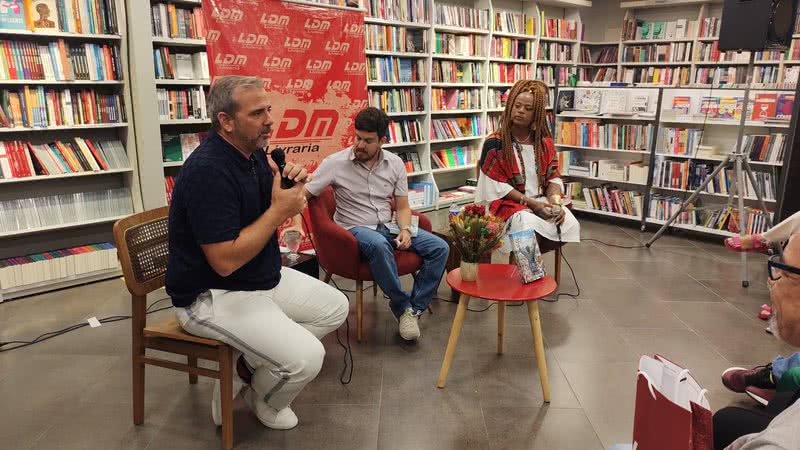 Rodrigo Alvarez lança em Salvador obra sobre cenário político brasileiro