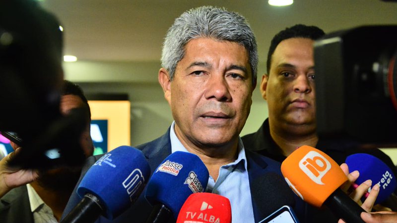 “Nem todo mundo pode ter uma Ferrari como ele”, rebate Jerônimo sobre ...