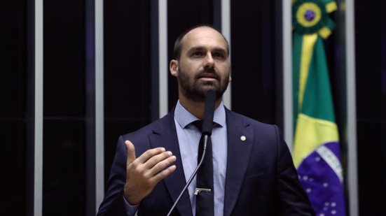 TCU pede que a Câmara investigue gastos de Eduardo Bolsonaro no EUA