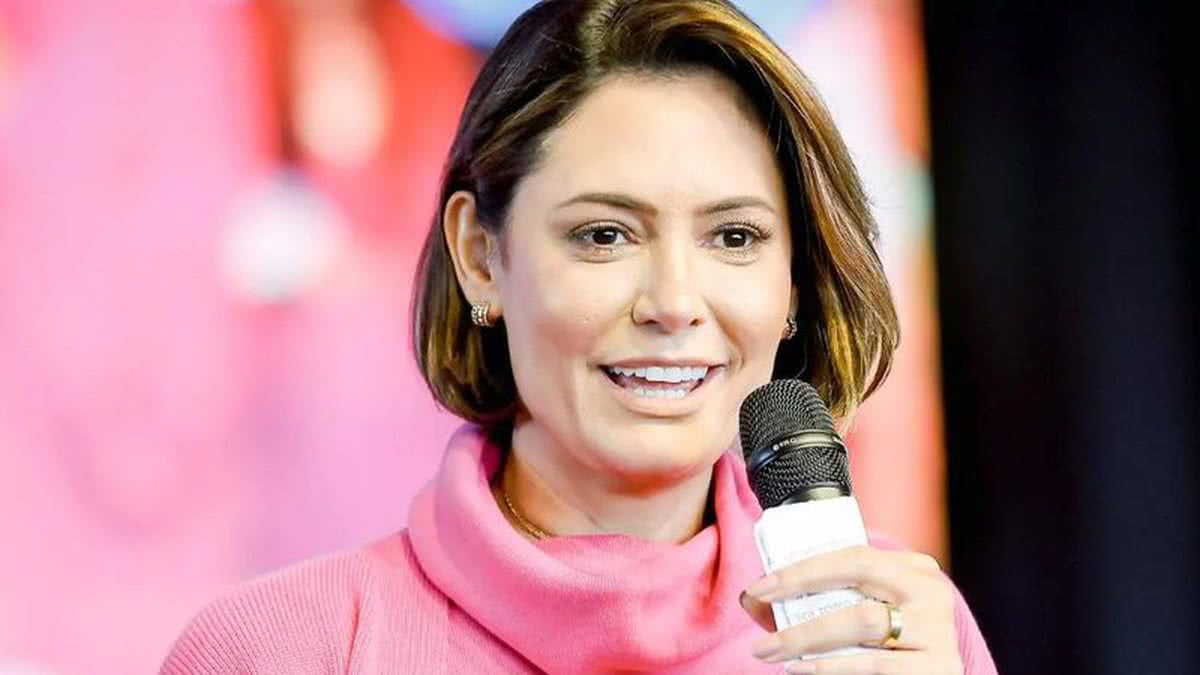 A irritação de bolsonaristas com Michelle após atitude da ex-primeira-dama