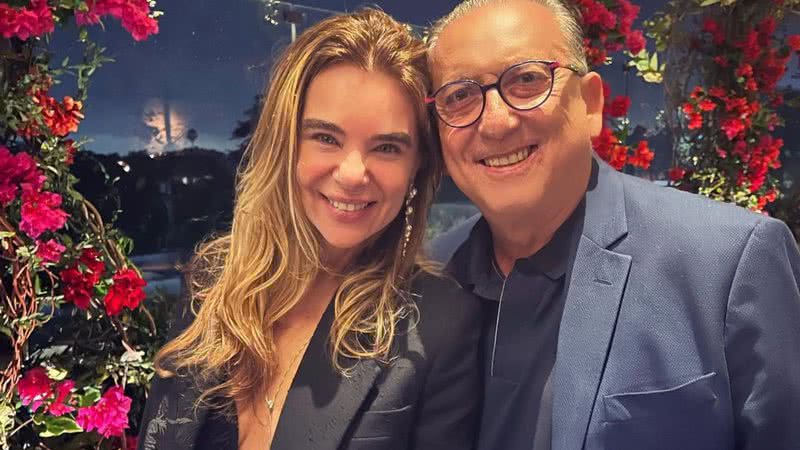 Esposa de Galvão Bueno chama atenção da web ao mostrar o corpo ... Esposa de Galvão Bueno chama atenção da web ao mostrar o corpo ...