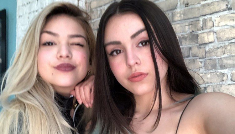 Irmã de Melody causa polêmica ao se fantasiar de “mamãe noel sexy”; confira