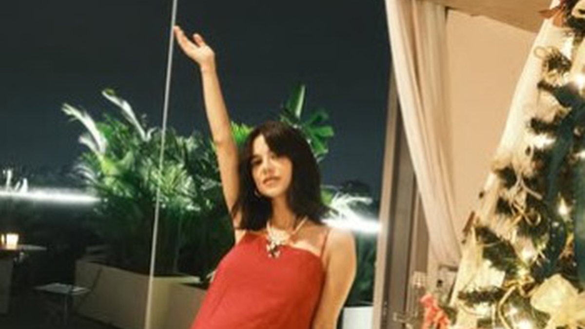 Grávida, Manu Gavassi compartilha fotos inéditas e exibe barrigão