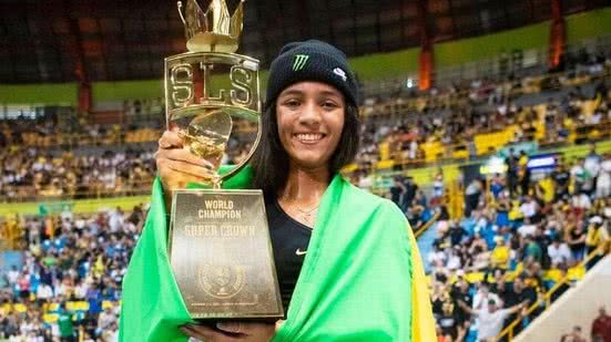 LENDÁRIA! Rayssa Leal faz história e conquista inédito tricampeonato mundial de skate
