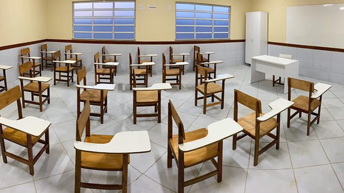Em meio a alta de casos de Covid, Conquista adia início das aulas escolares