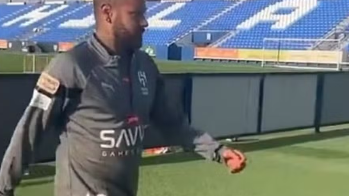 Forma física de Neymar é alvo de piadas na web: "time dele é o Al Mossar"