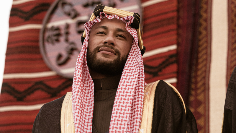 Neymar aparece vestido com roupas típicas em feriado na Arábia Saudita ...
