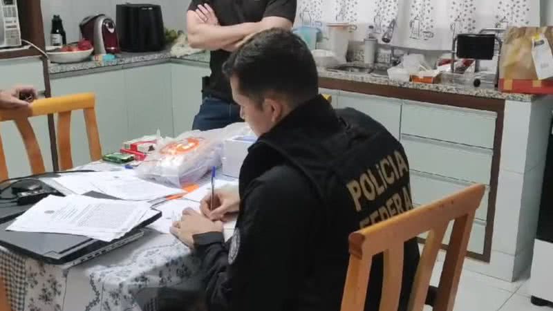 Saiba Como Funcionava Esquema De Pai E Filho Presos Suspeitos De Vender