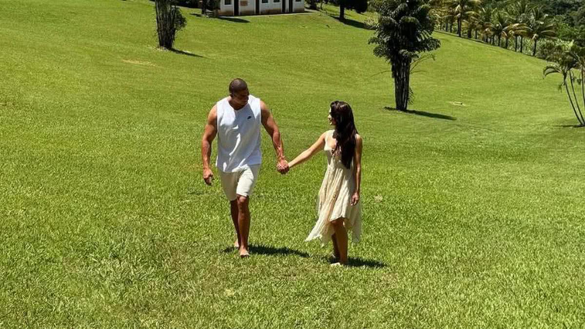 Influenciadora é pedida em casamento após três meses de namoro: “O sim ...