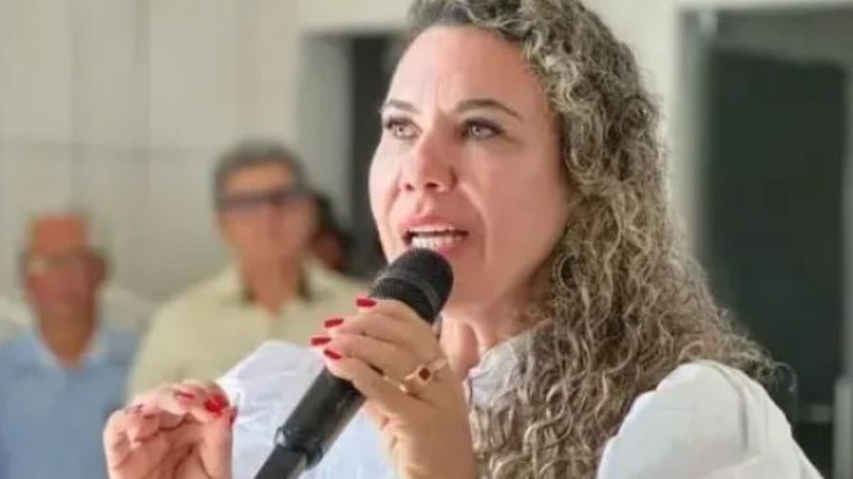Ex-prefeita baiana defende contratação de empresa de limpeza urbana e ... Ex-prefeita baiana defende contratação de empresa de limpeza urbana e ...