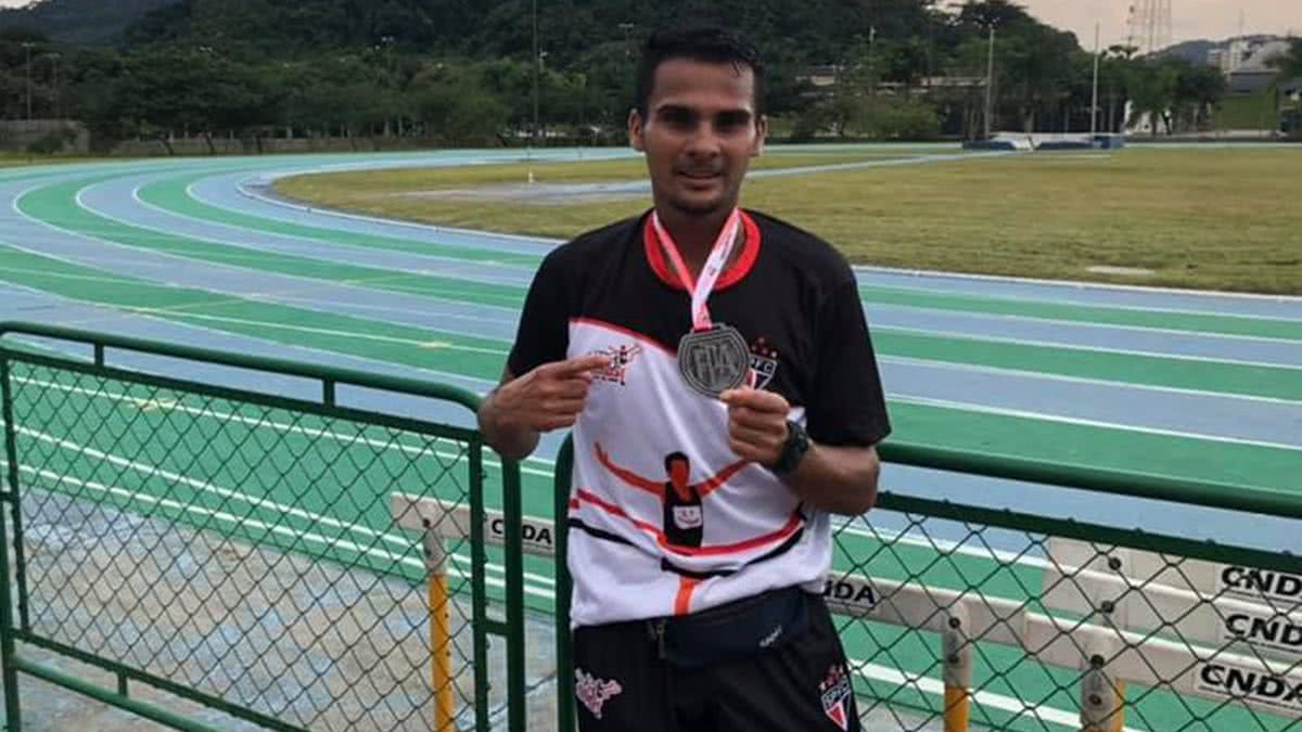 Melhor brasileiro na São Silvestre recolhe lixo na rua e sonha com ...