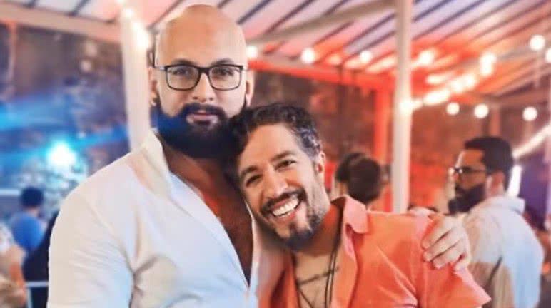 Tá rolando? Jean Wyllys se declaram para amigo e internautas shipam