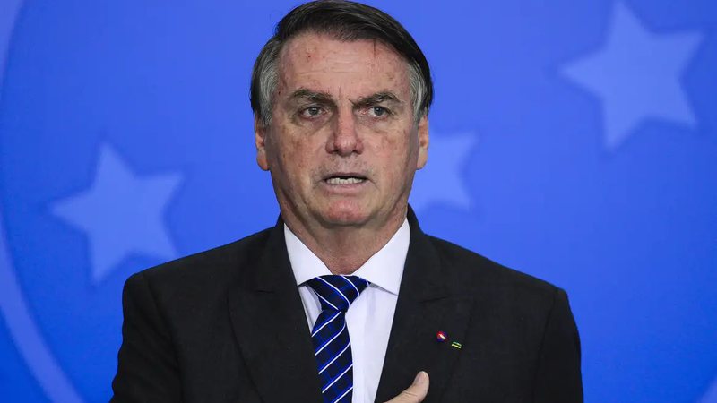 Jair Bolsonaro vira nome de linha de calçados; saiba detalhes