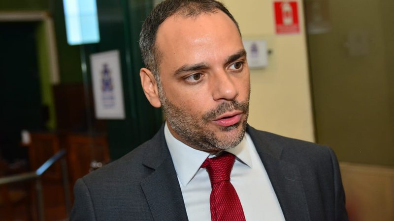 "O não comparecimento enseja crime de responsabilidade", aponta líder ...