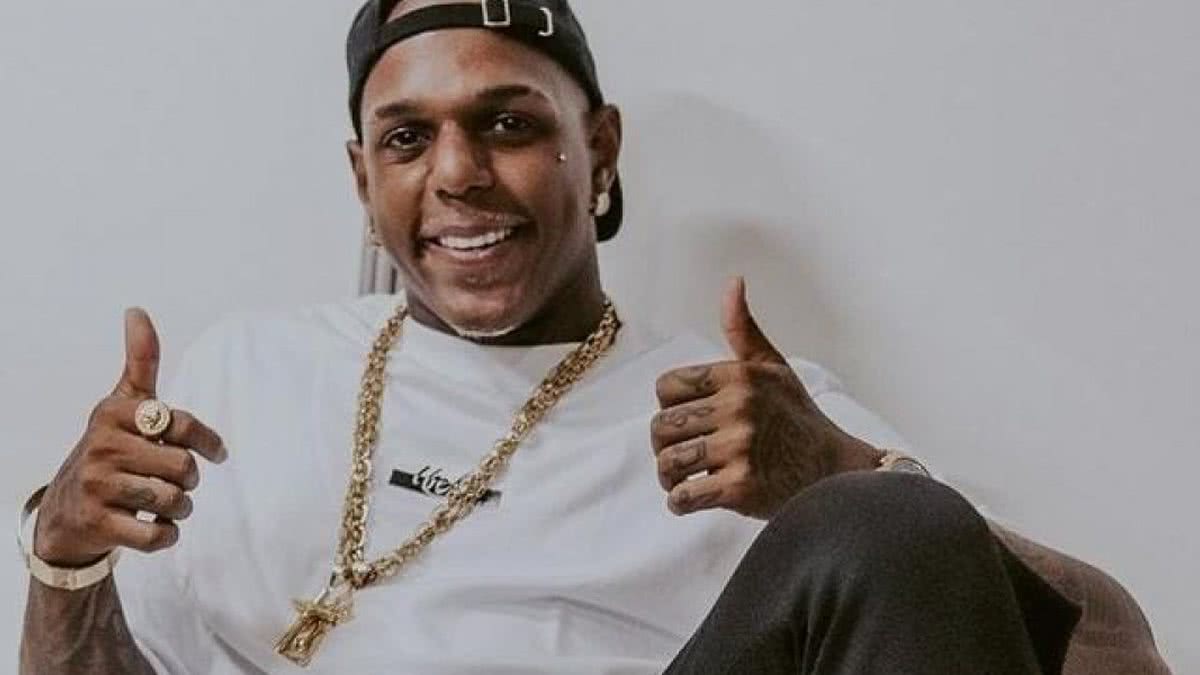 ‘Oh Polêmico’ aparece na web após passar mal em show; assista