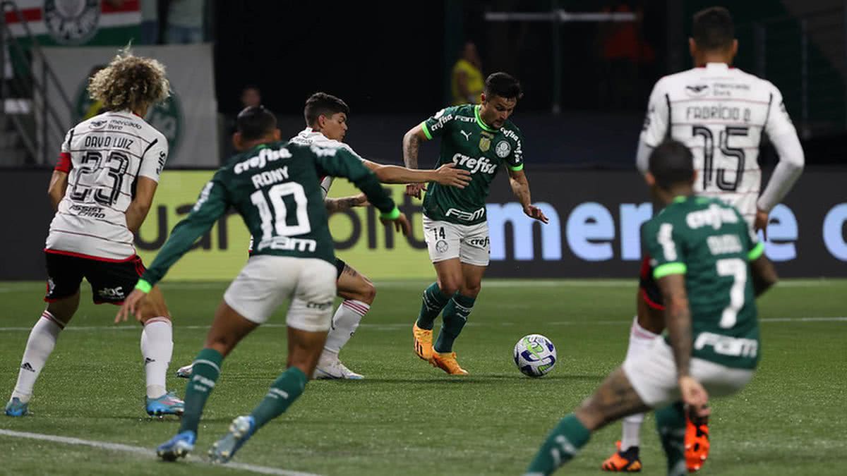 Palmeiras E Flamengo Empatam Em Jogo Polêmico E Aumentam Disputa No G 4
