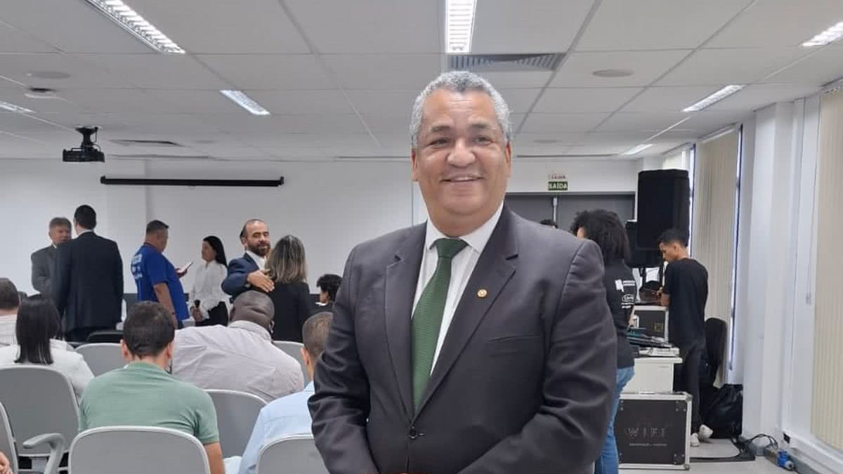Promotor de Justiça Clodoaldo da Anunciação assume Promotoria de Meio ...