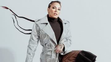 Alinne Rosa surge com look ousado em festa e web reage: "Tá pra jogo"