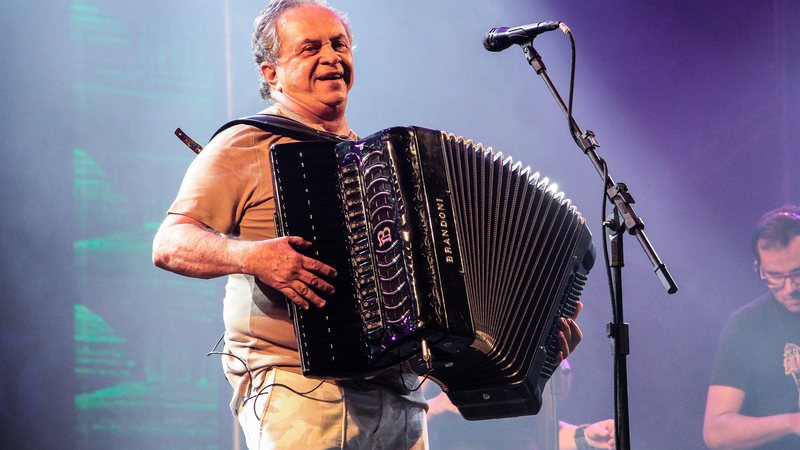 Após Ser Menosprezado Em Festival Flávio José é A Primeira Atração