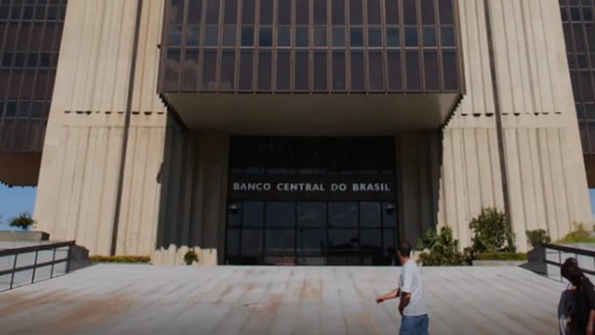 Banco Central deve aprovar compra entre Master e BRB durante esta ...