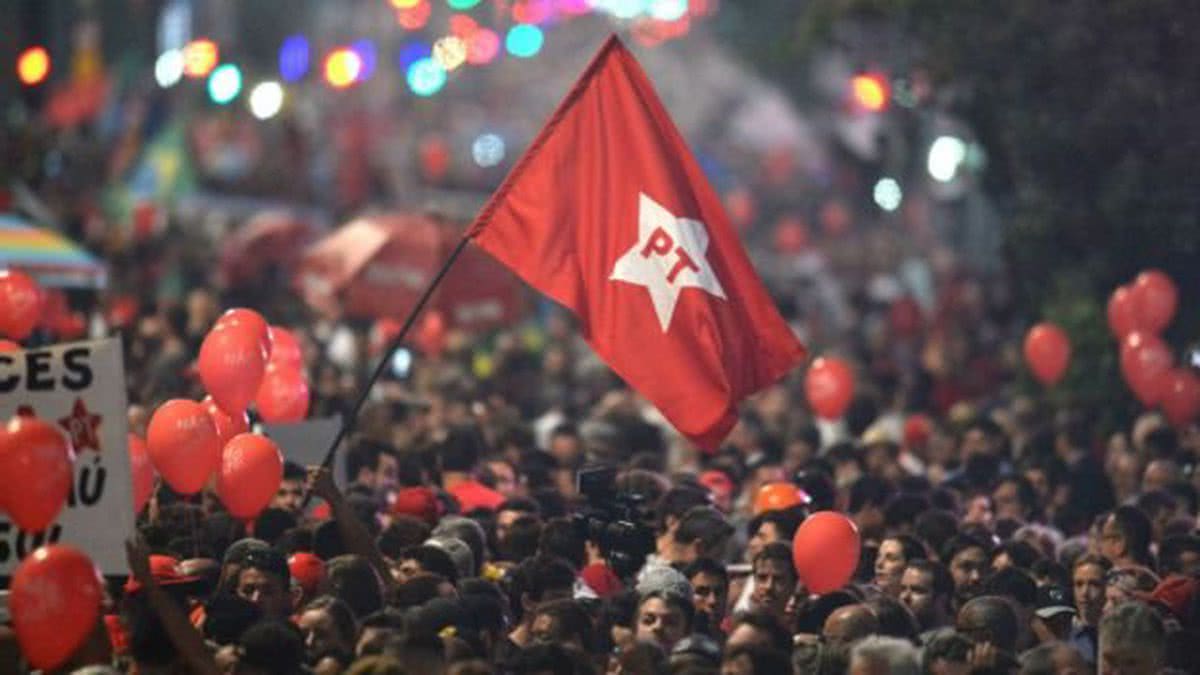 Diretórios estaduais do PT vão se revezar para manter acampamento pró ...