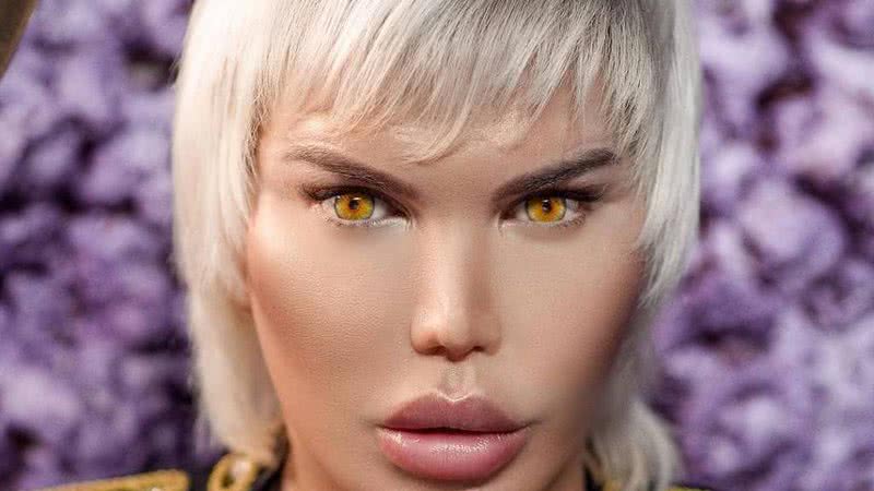 Ken Humano diz que está com medo de perder o nariz após 11ª cirurgia plástica