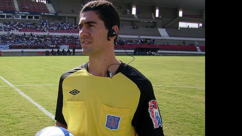 Copa do Nordeste: árbitro alagoano apita duelo entre Vitória e Santa Cruz Copa do Nordeste: árbitro alagoano apita duelo entre Vitória e Santa Cruz