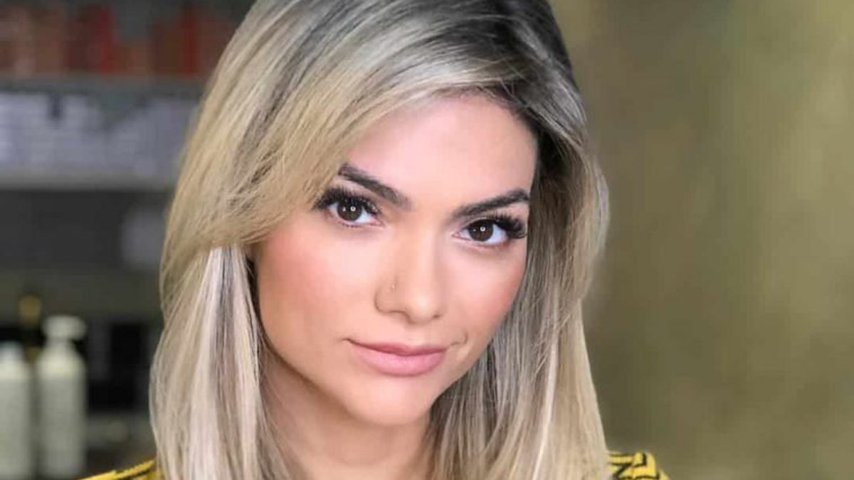 Kelly Key leva seguidores ao delírio ao aparecer na web com seios à ...