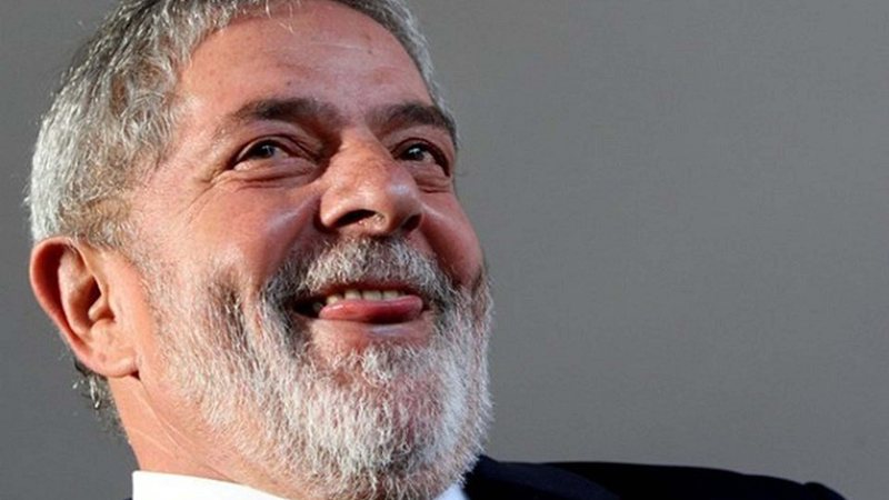Depois de sucesso exibindo coxas definidas, Lula posta foto sem camisa ...