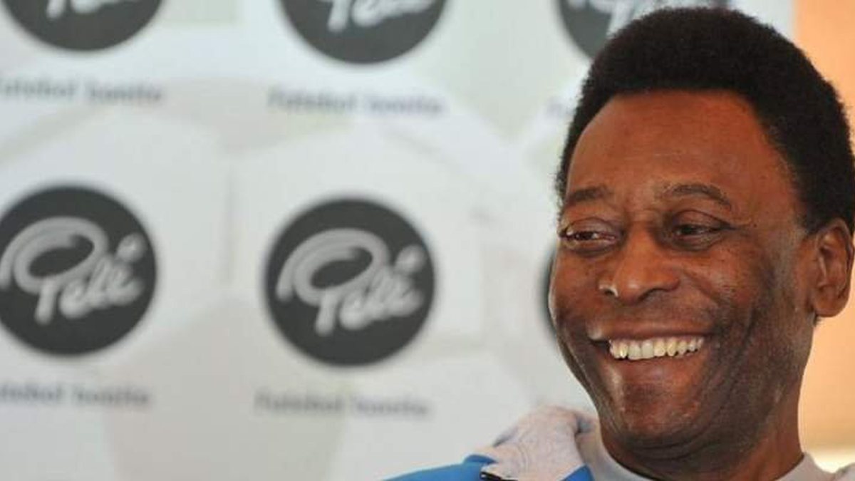 Pelé recebe alta de UTI em hospital em São Paulo