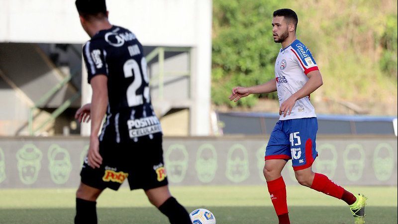 Denis da Silva Ribeiro Serafim apita partida entre Corinthians e Bahia