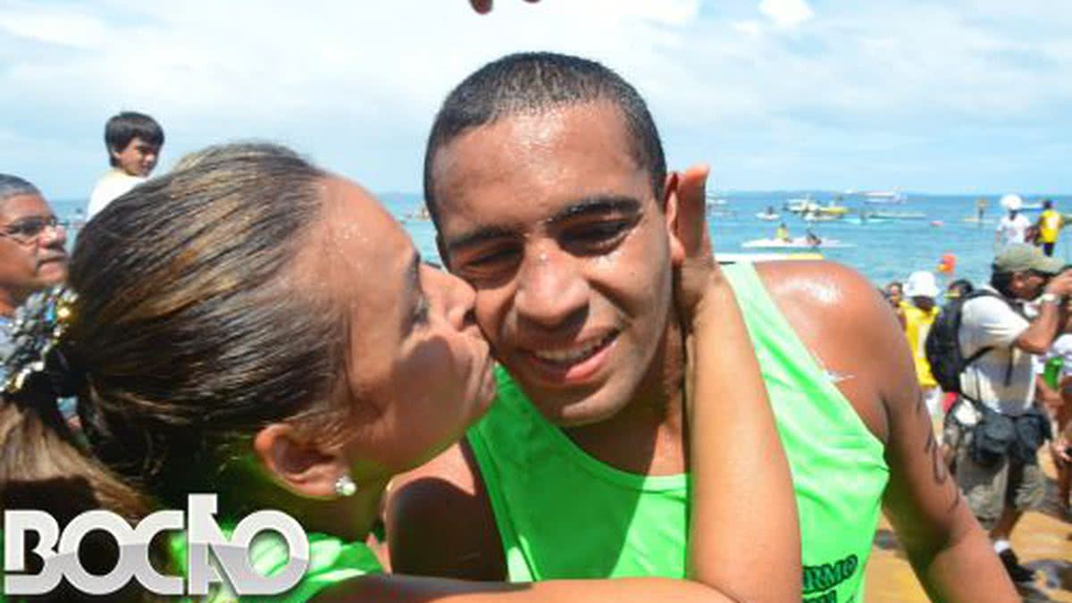 Allan do Carmo e Ana Marcela vencem a Mar Grande-Salvador