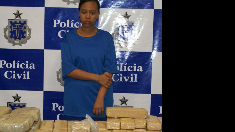 Casal é Flagrado Com Carregamento De Maconha Na Fazenda Grande Do Retiro
