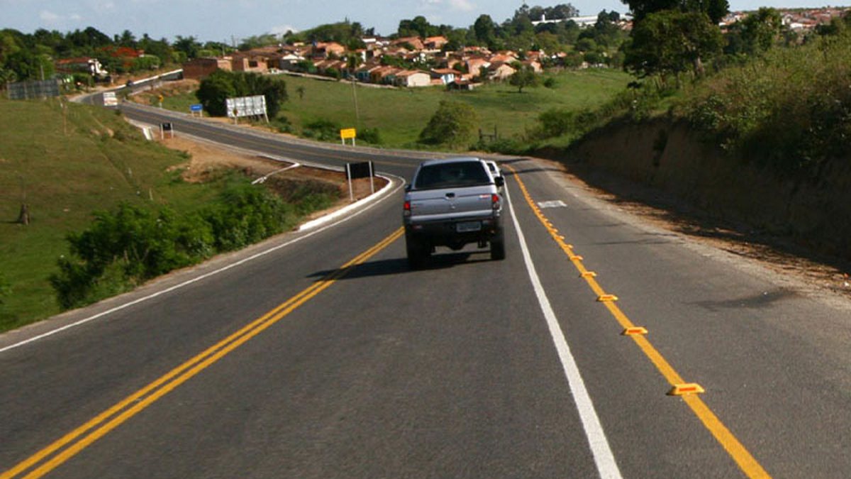BA-046 ganha novo asfaltamento