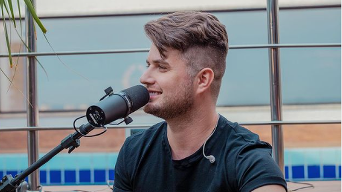 Cantor sertanejo Conrado passa por cirurgia e está em estado grave