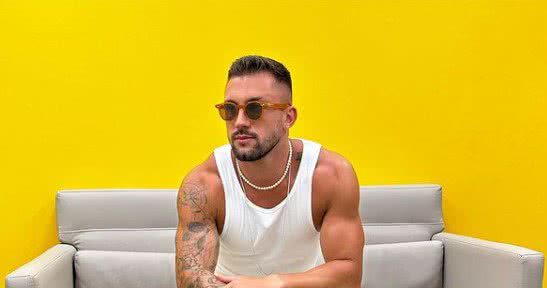 Arthur Picoli posta foto no Instagram e detalhe chama atenção da web ...