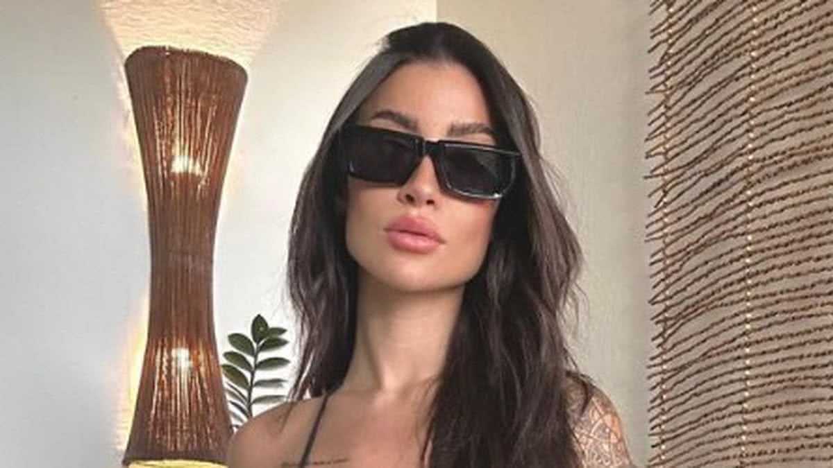 Boca Rosa surge sem calcinha na web e causa alvoroço com ensaio sensual ...