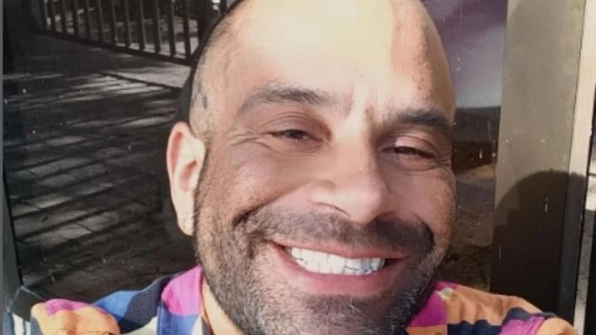 Humorista do "Pânico" e "A Praça é Nossa" morre aos 41 anos