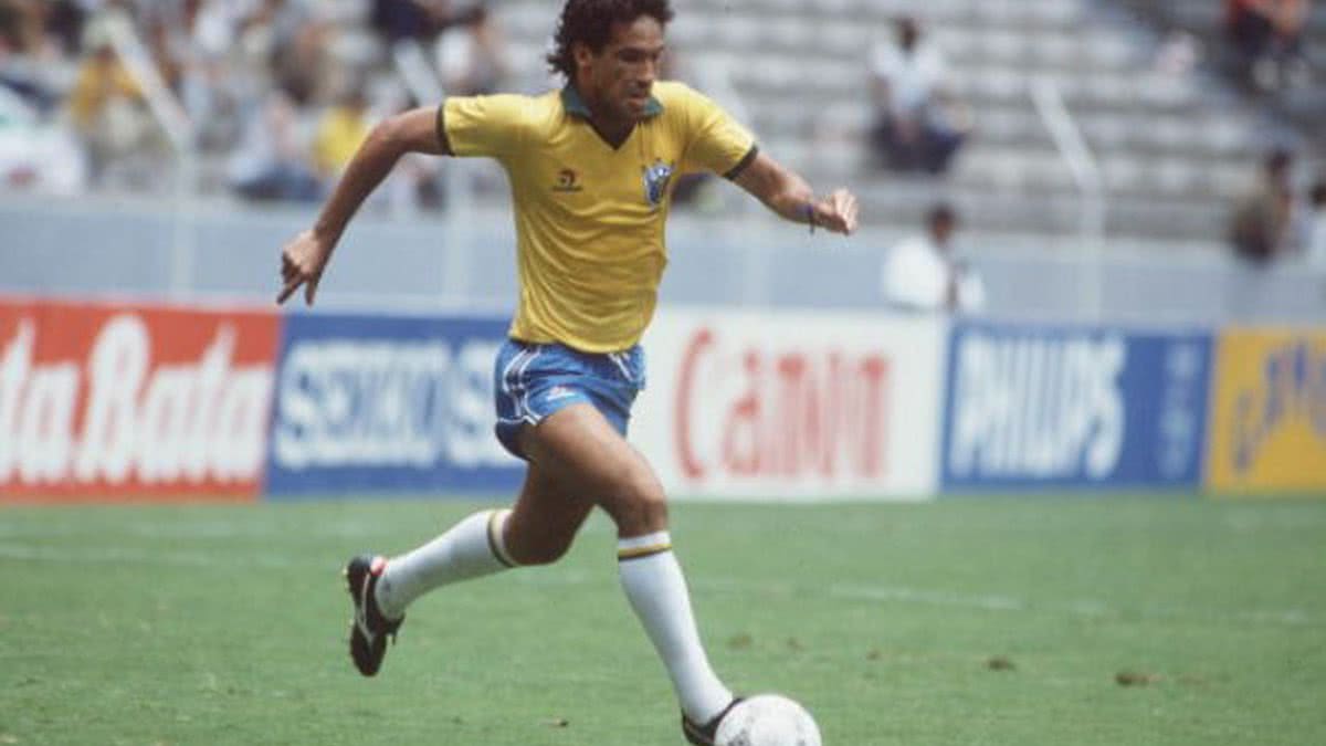 VÍDEO: "Careca do bem", diz Bolsonaro sobre ex-jogador da seleção ...